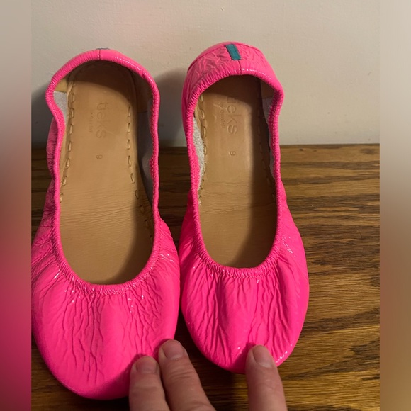 Tieks | Shoes | Pop Pink Size 9 Tieks | Poshmark